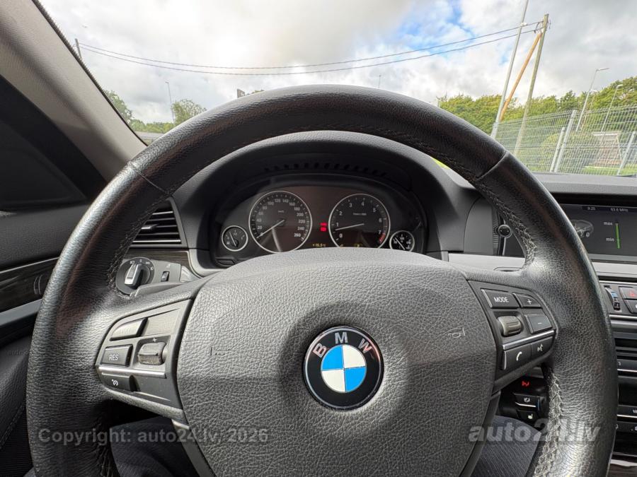 Black BMW 5 Series 2011 in Johvi, with an engine capacity of 3.00 L and mileage of 201 thousand km for 9900 €, photo 23 on AUTOMOTO.COM.LV