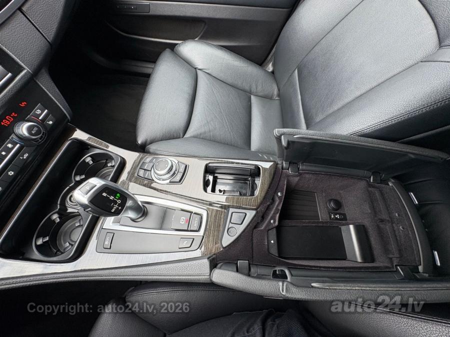 Black BMW 5 Series 2011 in Johvi, with an engine capacity of 3.00 L and mileage of 201 thousand km for 9900 €, photo 28 on AUTOMOTO.COM.LV