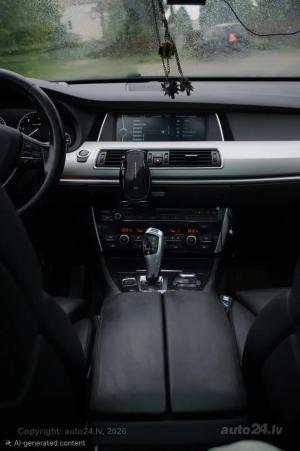 Melns BMW 5 Series 2011 Tallina, ar dzinēja tilpumu 3.00 L un nobraukumu 310 tūkst. km par 10000 €, foto 12 vietnē AUTOMOTO.COM.LV