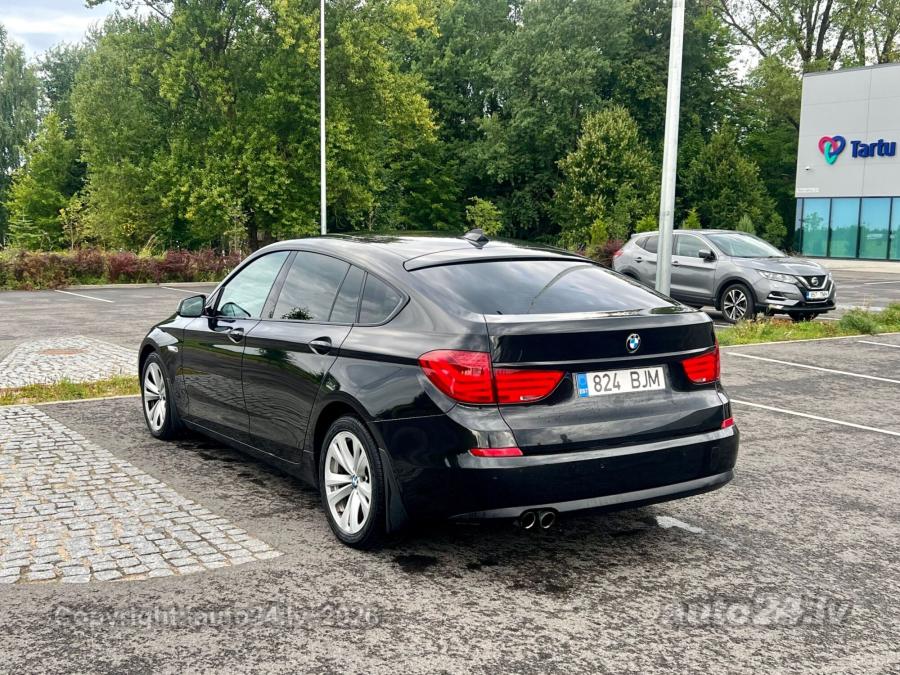Black BMW 5 Series 2011 in Tallinn, with an engine capacity of 3.00 L and mileage of 0 thousand km for 8499 €, photo 8 on AUTOMOTO.COM.LV