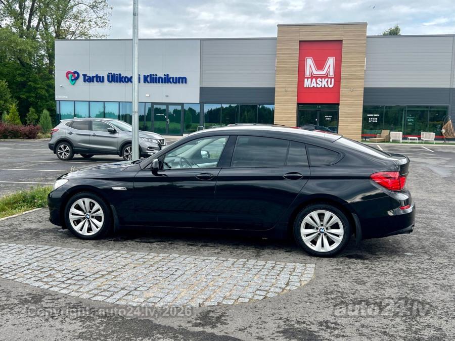 Black BMW 5 Series 2011 in Tallinn, with an engine capacity of 3.00 L and mileage of 0 thousand km for 8499 €, photo 9 on AUTOMOTO.COM.LV