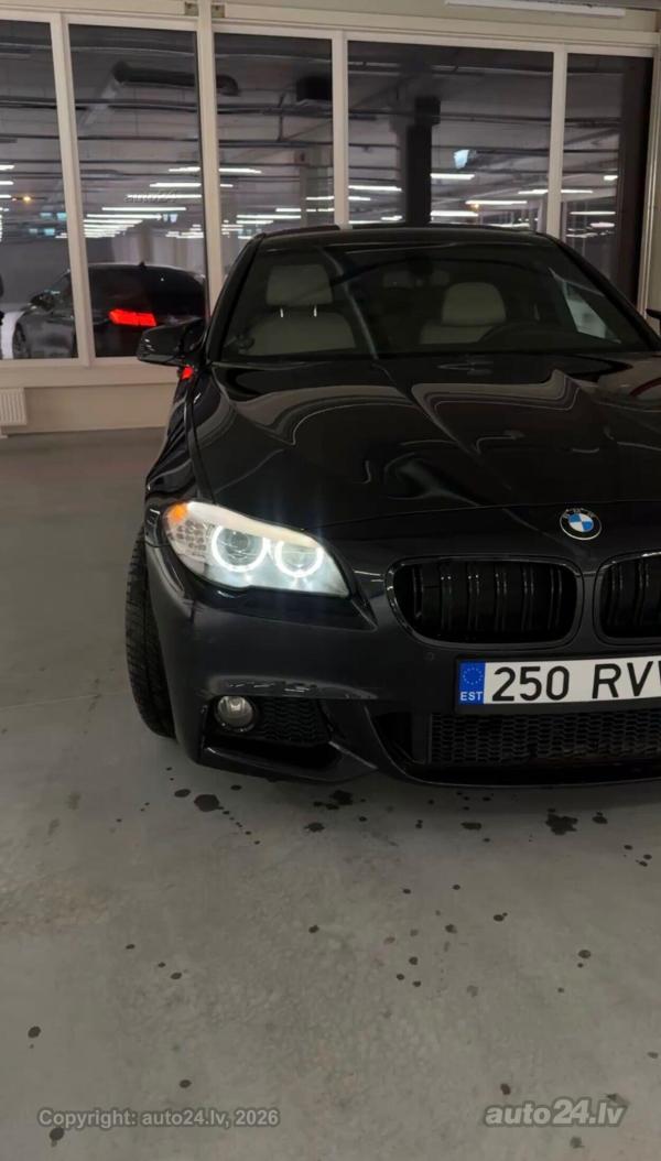 Melns BMW 5 Series 2012 Tallina, ar dzinēja tilpumu 3.00 L un nobraukumu 239 tūkst. km par 14999 €, foto 3 vietnē AUTOMOTO.COM.LV