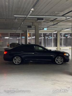 Melns BMW 5 Series 2012 Tallina, ar dzinēja tilpumu 3.00 L un nobraukumu 239 tūkst. km par 14999 €, foto 7 vietnē AUTOMOTO.COM.LV