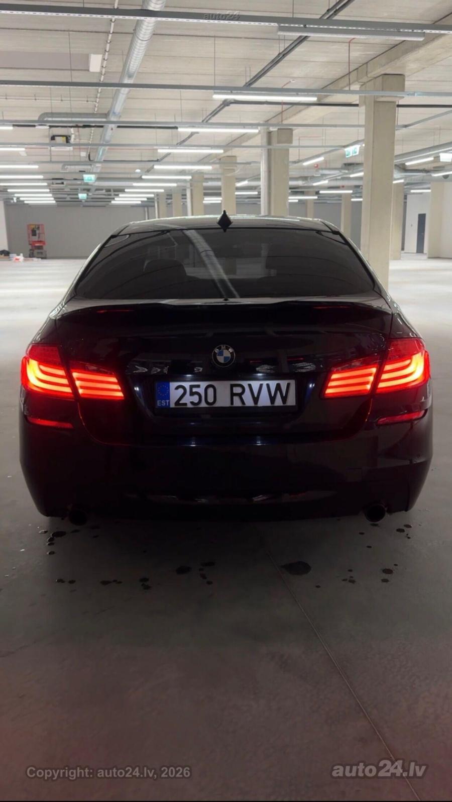 Melns BMW 5 Series 2012 Tallina, ar dzinēja tilpumu 3.00 L un nobraukumu 239 tūkst. km par 14999 €, foto 9 vietnē AUTOMOTO.COM.LV