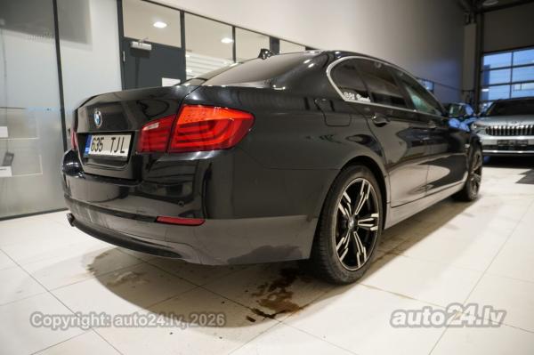 Black BMW 5 Series 2012 in Tallinn, with an engine capacity of 2.00 L and mileage of 223 thousand km for 9500 €, photo 3 on AUTOMOTO.COM.LV