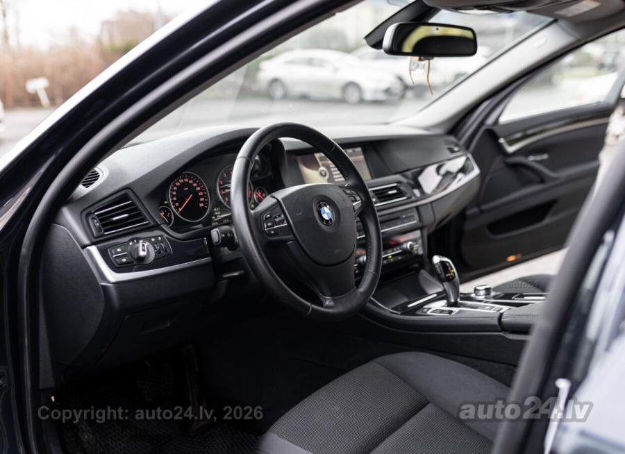 Melns BMW 5 Series 2012 Tallina, ar dzinēja tilpumu 2.00 L un nobraukumu 99 tūkst. km par 14999 €, foto 9 vietnē AUTOMOTO.COM.LV