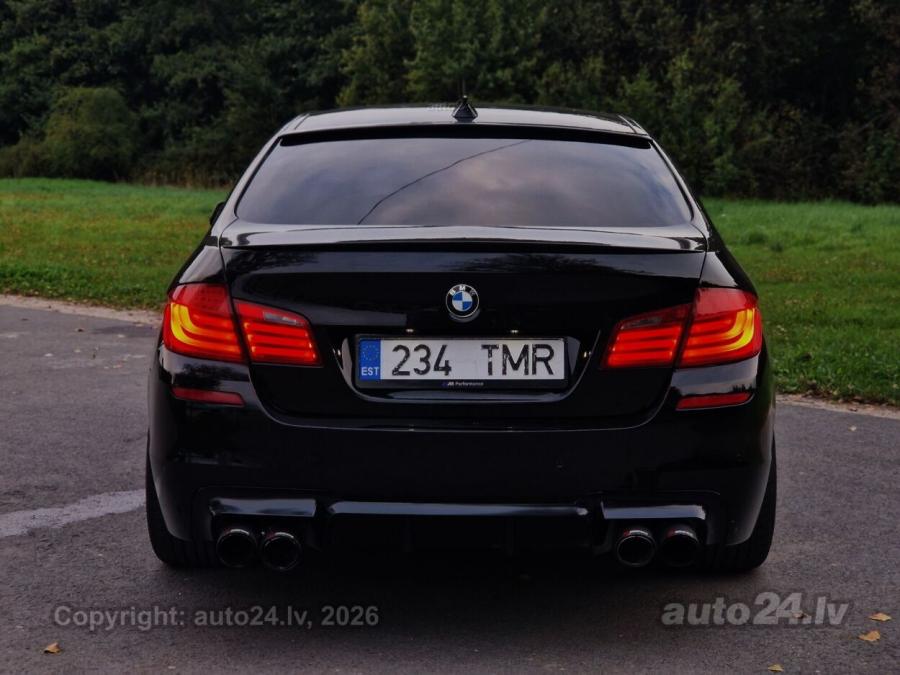 Black BMW 5 Series 2012 in Tallinn, with an engine capacity of 3.00 L and mileage of 286 thousand km for 12500 €, photo 8 on AUTOMOTO.COM.LV