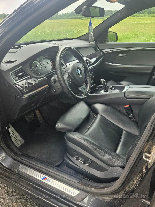 Melns BMW 5 Series 2012 Tallina, ar dzinēja tilpumu 3.00 L un nobraukumu 250 tūkst. km par 9500 €, foto 5 vietnē AUTOMOTO.COM.LV