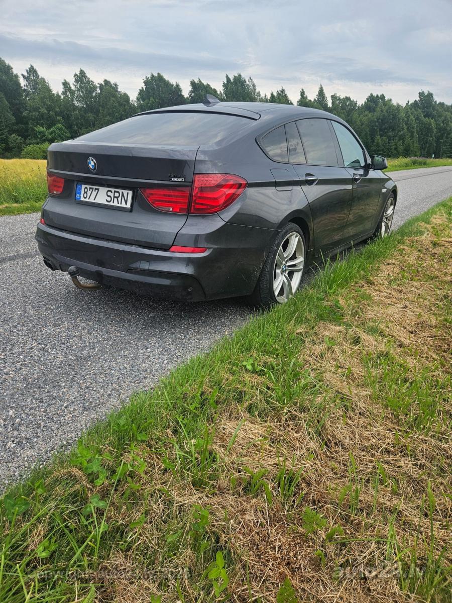 Black BMW 5 Series 2012 in Tallinn, with an engine capacity of 3.00 L and mileage of 250 thousand km for 9500 €, photo 5 on AUTOMOTO.COM.LV