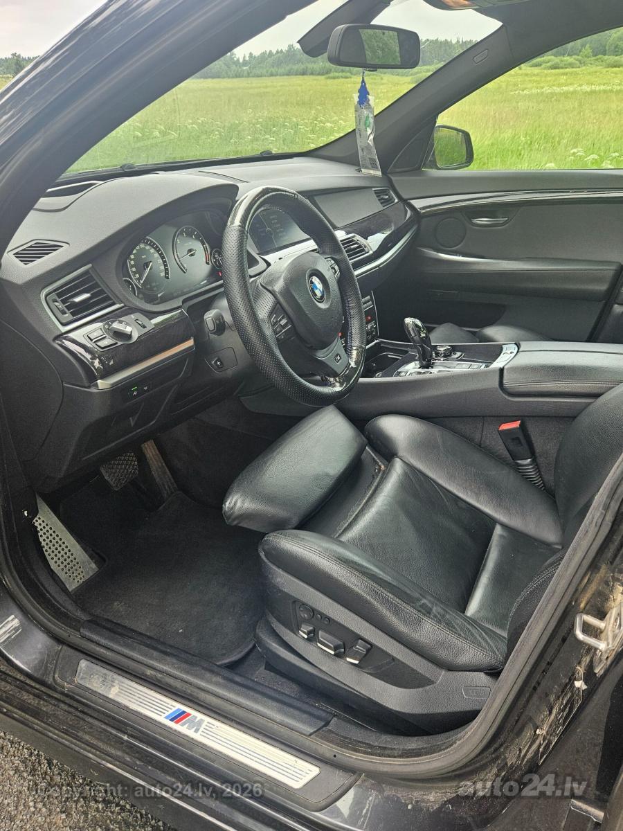 Black BMW 5 Series 2012 in Tallinn, with an engine capacity of 3.00 L and mileage of 250 thousand km for 9500 €, photo 6 on AUTOMOTO.COM.LV
