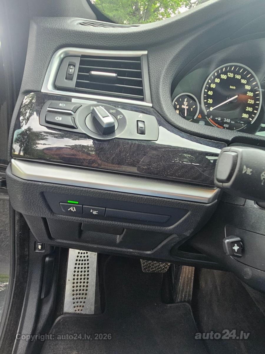 Black BMW 5 Series 2012 in Tallinn, with an engine capacity of 3.00 L and mileage of 250 thousand km for 9500 €, photo 11 on AUTOMOTO.COM.LV
