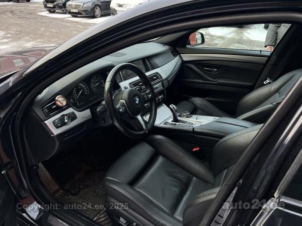 Melns BMW 5 Series 2013 Tallina, ar dzinēja tilpumu 3.00 L un nobraukumu 350 tūkst. km par 13500 €, foto 11 vietnē AUTOMOTO.COM.LV