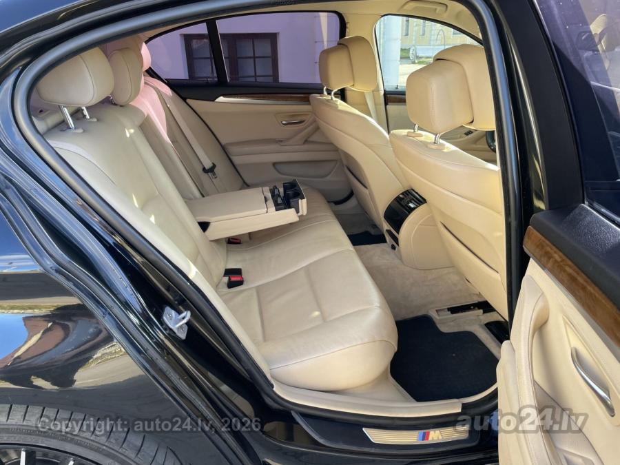 Melns BMW 5 Series 2013 Veru, ar dzinēja tilpumu 2.00 L un nobraukumu 303 tūkst. km par 8500 €, foto 13 vietnē AUTOMOTO.COM.LV