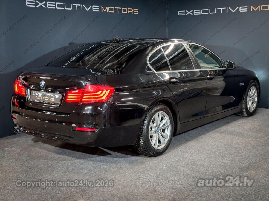 Melns BMW 5 Series 2014 Tallina, ar dzinēja tilpumu 2.00 L un nobraukumu 210 tūkst. km par 12500 €, foto 2 vietnē AUTOMOTO.COM.LV
