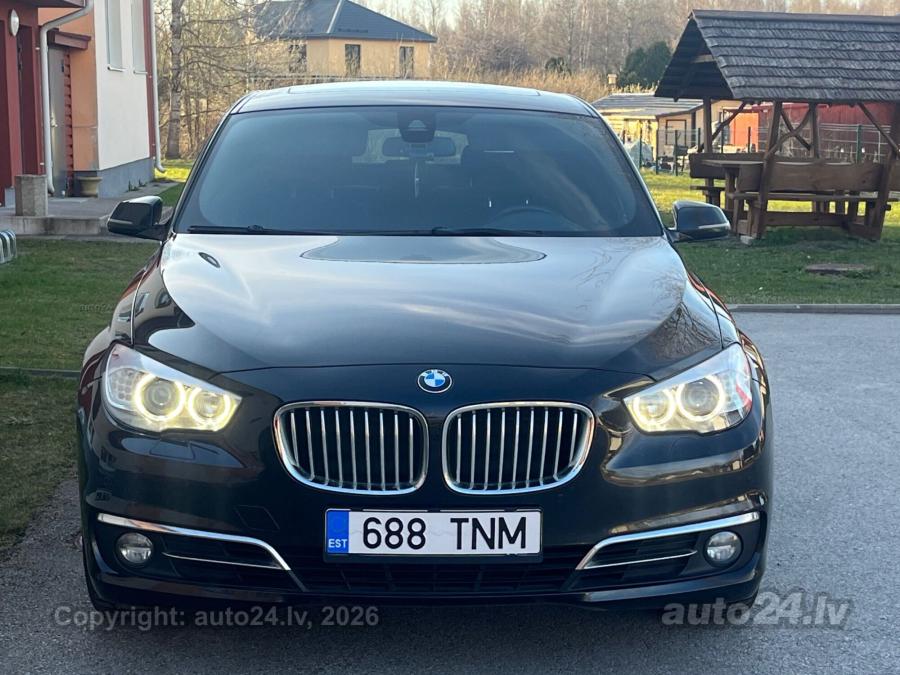 Black BMW 5 Series 2014 in Mustvee, with an engine capacity of 3.00 L and mileage of 265 thousand km for 14990 €, photo 3 on AUTOMOTO.COM.LV
