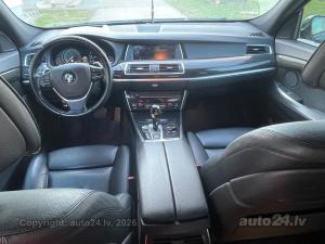 Black BMW 5 Series 2014 in Mustvee, with an engine capacity of 3.00 L and mileage of 265 thousand km for 14990 €, photo 9 on AUTOMOTO.COM.LV