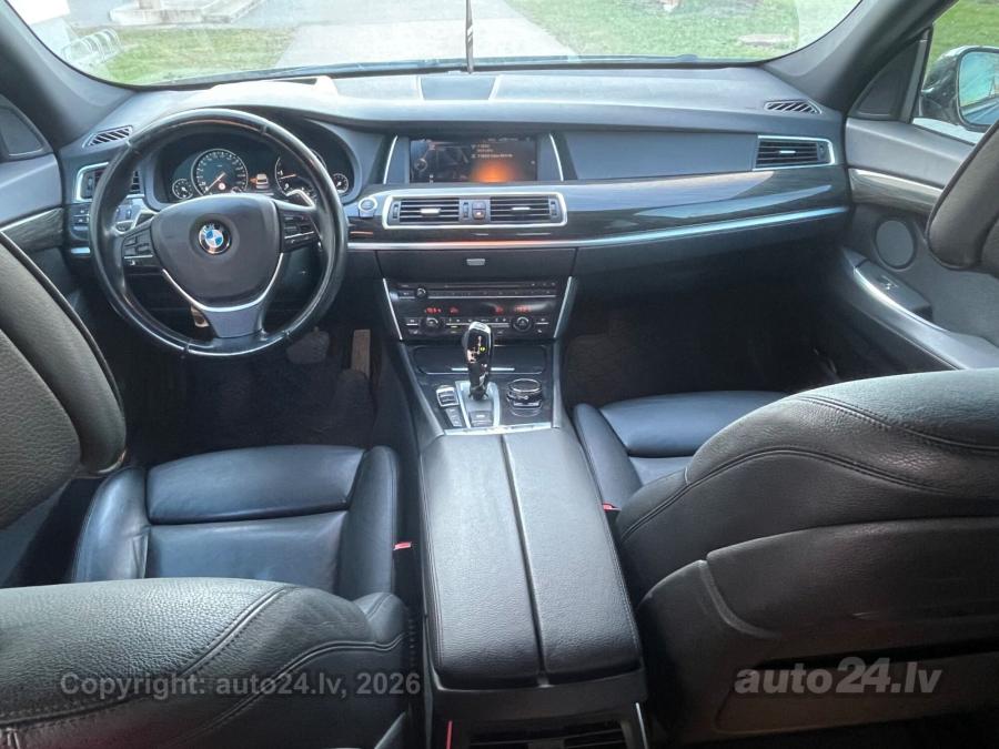 Black BMW 5 Series 2014 in Mustvee, with an engine capacity of 3.00 L and mileage of 265 thousand km for 14990 €, photo 9 on AUTOMOTO.COM.LV