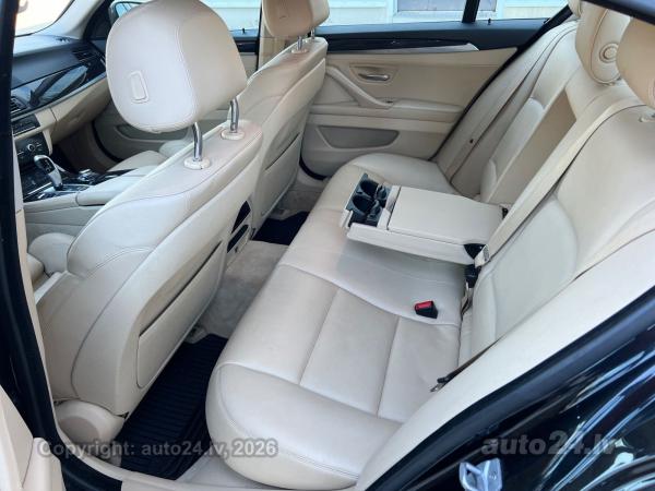 Black BMW 5 Series 2014 in Tartu, with an engine capacity of 2.00 L and mileage of 317 thousand km for 9900 €, photo 8 on AUTOMOTO.COM.LV
