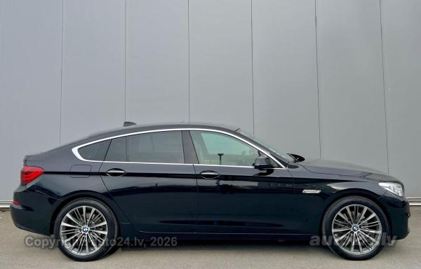 Black BMW 5 Series 2014 in Tallinn, with an engine capacity of 3.00 L and mileage of 0 thousand km for 15499 €, photo 5 on AUTOMOTO.COM.LV