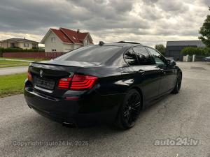 Black BMW 5 Series 2014 in Tallinn, with an engine capacity of 3.00 L and mileage of 311 thousand km for 13500 €, photo 3 on AUTOMOTO.COM.LV