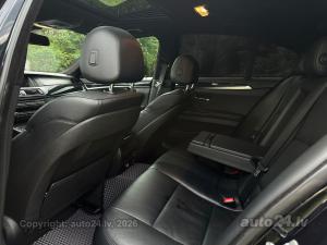 Black BMW 5 Series 2014 in Tallinn, with an engine capacity of 3.00 L and mileage of 311 thousand km for 13500 €, photo 12 on AUTOMOTO.COM.LV