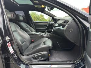 Black BMW 5 Series 2014 in Tallinn, with an engine capacity of 3.00 L and mileage of 311 thousand km for 13500 €, photo 14 on AUTOMOTO.COM.LV