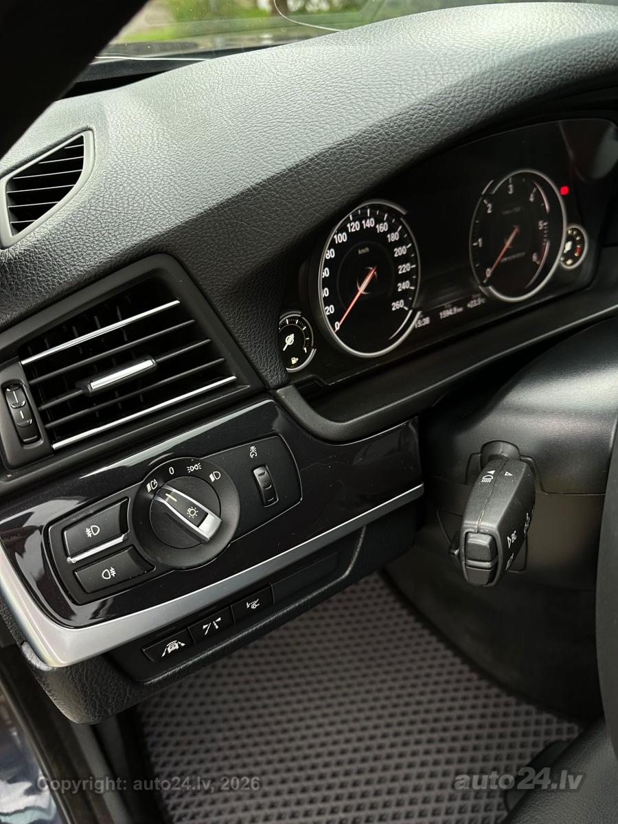 Black BMW 5 Series 2014 in Tallinn, with an engine capacity of 3.00 L and mileage of 311 thousand km for 13500 €, photo 16 on AUTOMOTO.COM.LV