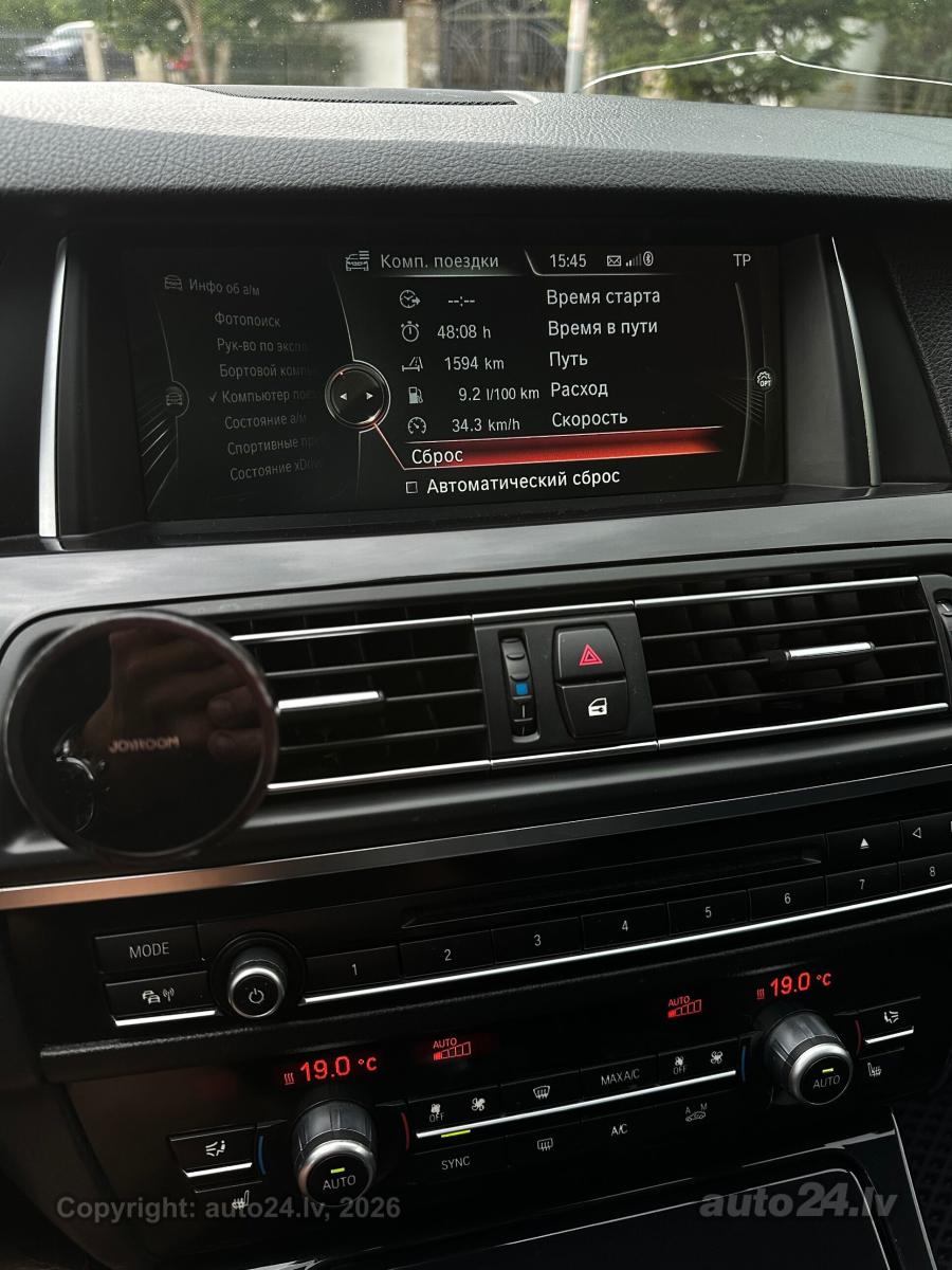 Black BMW 5 Series 2014 in Tallinn, with an engine capacity of 3.00 L and mileage of 311 thousand km for 13500 €, photo 21 on AUTOMOTO.COM.LV