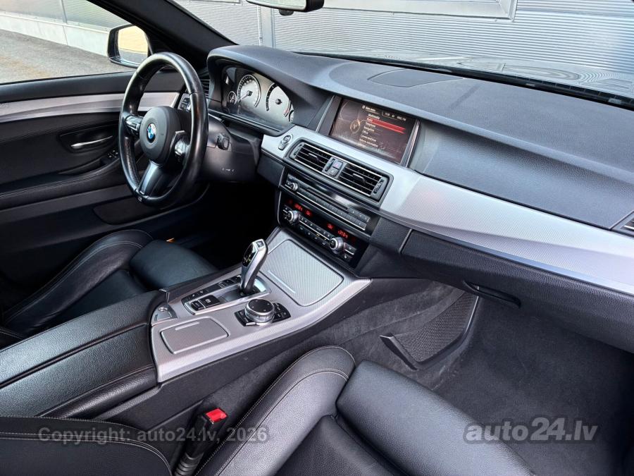 Black BMW 5 Series 2015 in Tartu, with an engine capacity of 2.00 L and mileage of 200 thousand km for 12999 €, photo 11 on AUTOMOTO.COM.LV