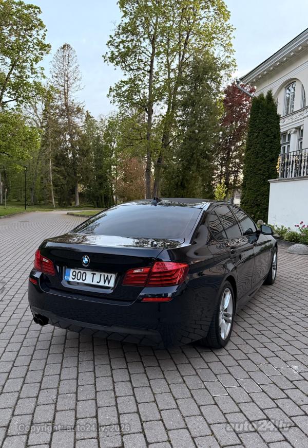 Melns BMW 5 Series 2015 Tallina, ar dzinēja tilpumu 3.00 L un nobraukumu 245 tūkst. km par 17000 €, foto 3 vietnē AUTOMOTO.COM.LV