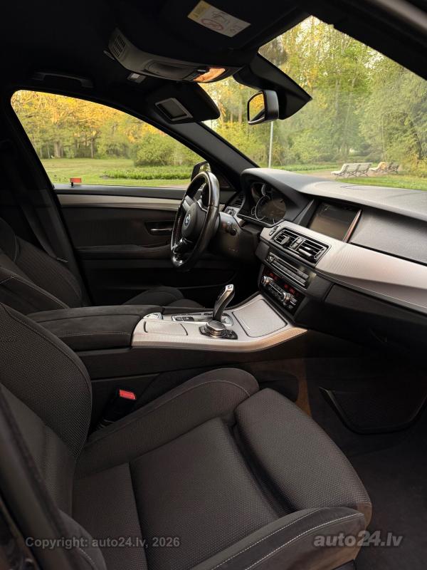 Melns BMW 5 Series 2015 Tallina, ar dzinēja tilpumu 3.00 L un nobraukumu 245 tūkst. km par 17000 €, foto 8 vietnē AUTOMOTO.COM.LV