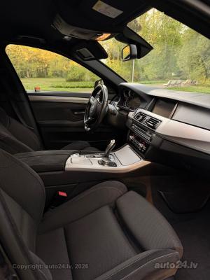 Melns BMW 5 Series 2015 Tallina, ar dzinēja tilpumu 3.00 L un nobraukumu 245 tūkst. km par 17000 €, foto 9 vietnē AUTOMOTO.COM.LV