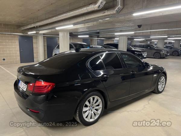 Melns BMW 5 Series 2016 Tallina, ar dzinēja tilpumu 2.00 L un nobraukumu 279 tūkst. km par 13499 €, foto 7 vietnē AUTOMOTO.COM.LV