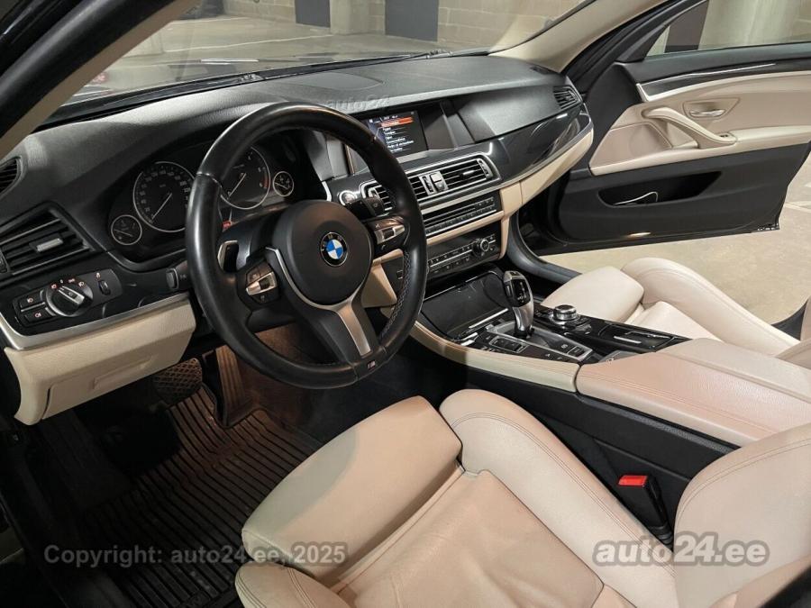Black BMW 5 Series 2016 in Tallinn, with an engine capacity of 2.00 L and mileage of 279 thousand km for 13499 €, photo 9 on AUTOMOTO.COM.LV