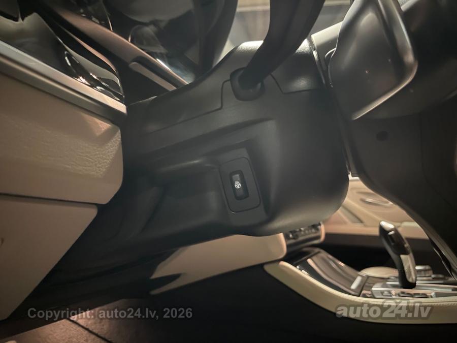 Melns BMW 5 Series 2016 Tallina, ar dzinēja tilpumu 2.00 L un nobraukumu 279 tūkst. km par 12900 €, foto 13 vietnē AUTOMOTO.COM.LV