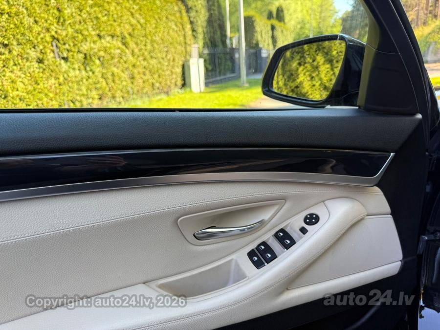 Melns BMW 5 Series 2016 Tallina, ar dzinēja tilpumu 2.00 L un nobraukumu 279 tūkst. km par 12900 €, foto 11 vietnē AUTOMOTO.COM.LV