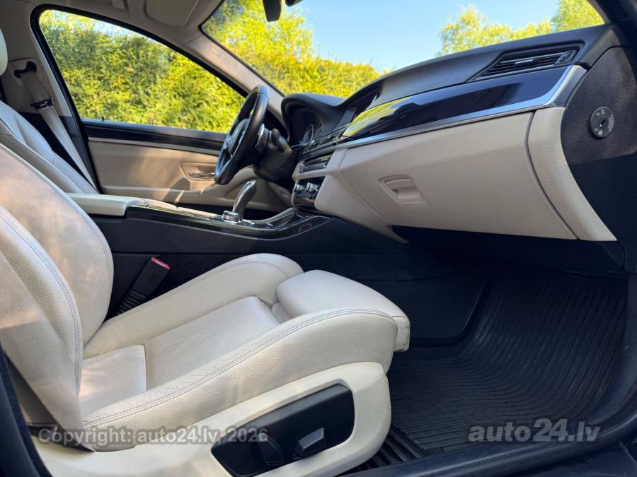 Melns BMW 5 Series 2016 Tallina, ar dzinēja tilpumu 2.00 L un nobraukumu 279 tūkst. km par 12900 €, foto 17 vietnē AUTOMOTO.COM.LV