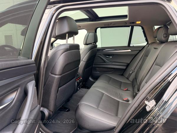 Melns BMW 5 Series 2016 Tallina, ar dzinēja tilpumu 3.00 L un nobraukumu 280 tūkst. km par 12790 €, foto 9 vietnē AUTOMOTO.COM.LV
