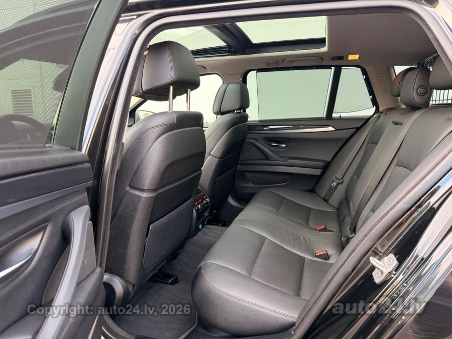 Melns BMW 5 Series 2016 Tallina, ar dzinēja tilpumu 3.00 L un nobraukumu 280 tūkst. km par 12790 €, foto 10 vietnē AUTOMOTO.COM.LV