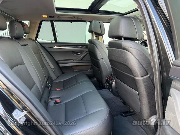Melns BMW 5 Series 2016 Tallina, ar dzinēja tilpumu 3.00 L un nobraukumu 280 tūkst. km par 12790 €, foto 10 vietnē AUTOMOTO.COM.LV