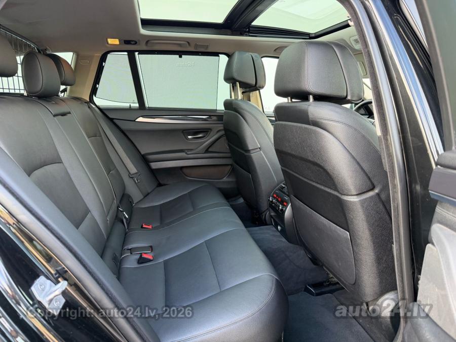 Melns BMW 5 Series 2016 Tallina, ar dzinēja tilpumu 3.00 L un nobraukumu 280 tūkst. km par 12790 €, foto 11 vietnē AUTOMOTO.COM.LV