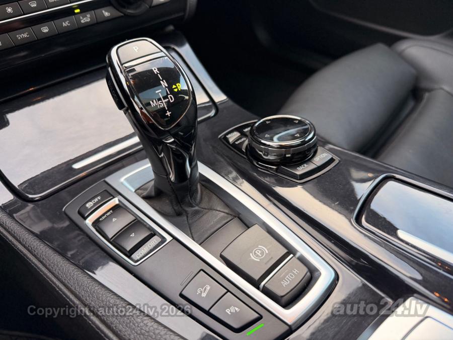 Melns BMW 5 Series 2016 Tallina, ar dzinēja tilpumu 3.00 L un nobraukumu 280 tūkst. km par 12790 €, foto 18 vietnē AUTOMOTO.COM.LV