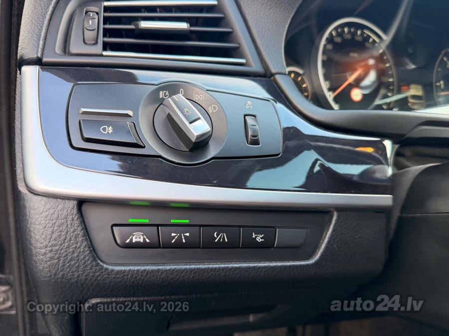 Melns BMW 5 Series 2016 Tallina, ar dzinēja tilpumu 3.00 L un nobraukumu 280 tūkst. km par 12790 €, foto 22 vietnē AUTOMOTO.COM.LV