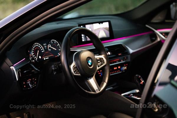 Melns BMW 5 Series 2017 Tallina, ar dzinēja tilpumu 3.00 L un nobraukumu 170 tūkst. km par 31500 €, foto 11 vietnē AUTOMOTO.COM.LV