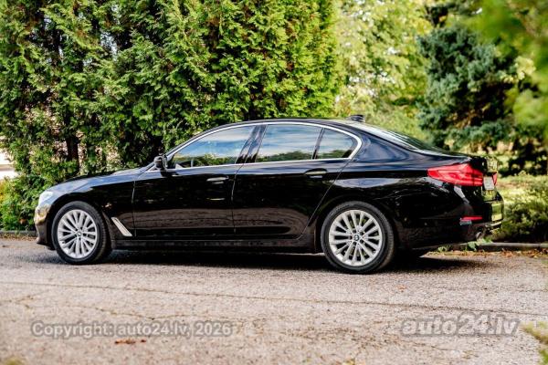 Black BMW 5 Series 2017 in Tallinn, with an engine capacity of 3.00 L and mileage of 227 thousand km for 19900 €, photo 3 on AUTOMOTO.COM.LV