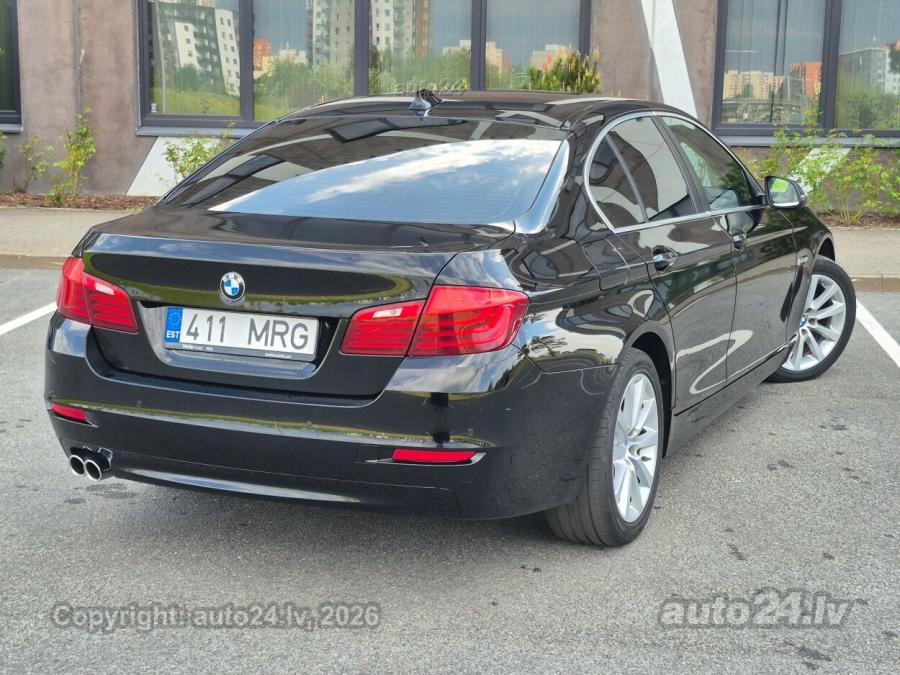 Melns BMW 5 Series 2017 Tallina, ar dzinēja tilpumu 2.00 L un nobraukumu 135 tūkst. km par 17900 €, foto 9 vietnē AUTOMOTO.COM.LV