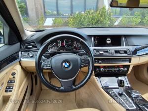Melns BMW 5 Series 2017 Tallina, ar dzinēja tilpumu 2.00 L un nobraukumu 135 tūkst. km par 17900 €, foto 17 vietnē AUTOMOTO.COM.LV