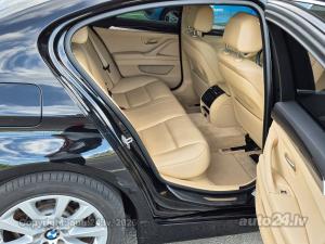 Melns BMW 5 Series 2017 Tallina, ar dzinēja tilpumu 2.00 L un nobraukumu 135 tūkst. km par 17900 €, foto 24 vietnē AUTOMOTO.COM.LV