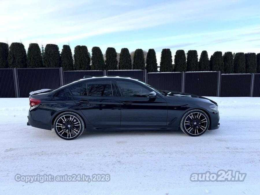 Black BMW 5 Series 2017 in Tartu, with an engine capacity of 3.00 L and mileage of 139 thousand km for 31900 €, photo 4 on AUTOMOTO.COM.LV