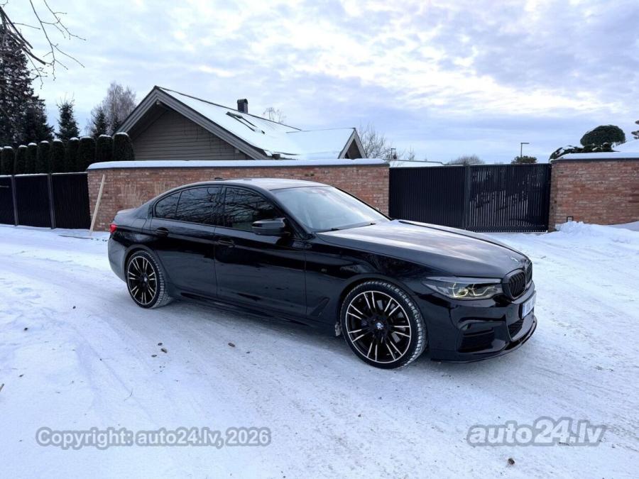 Black BMW 5 Series 2017 in Tartu, with an engine capacity of 3.00 L and mileage of 139 thousand km for 31900 €, photo 9 on AUTOMOTO.COM.LV
